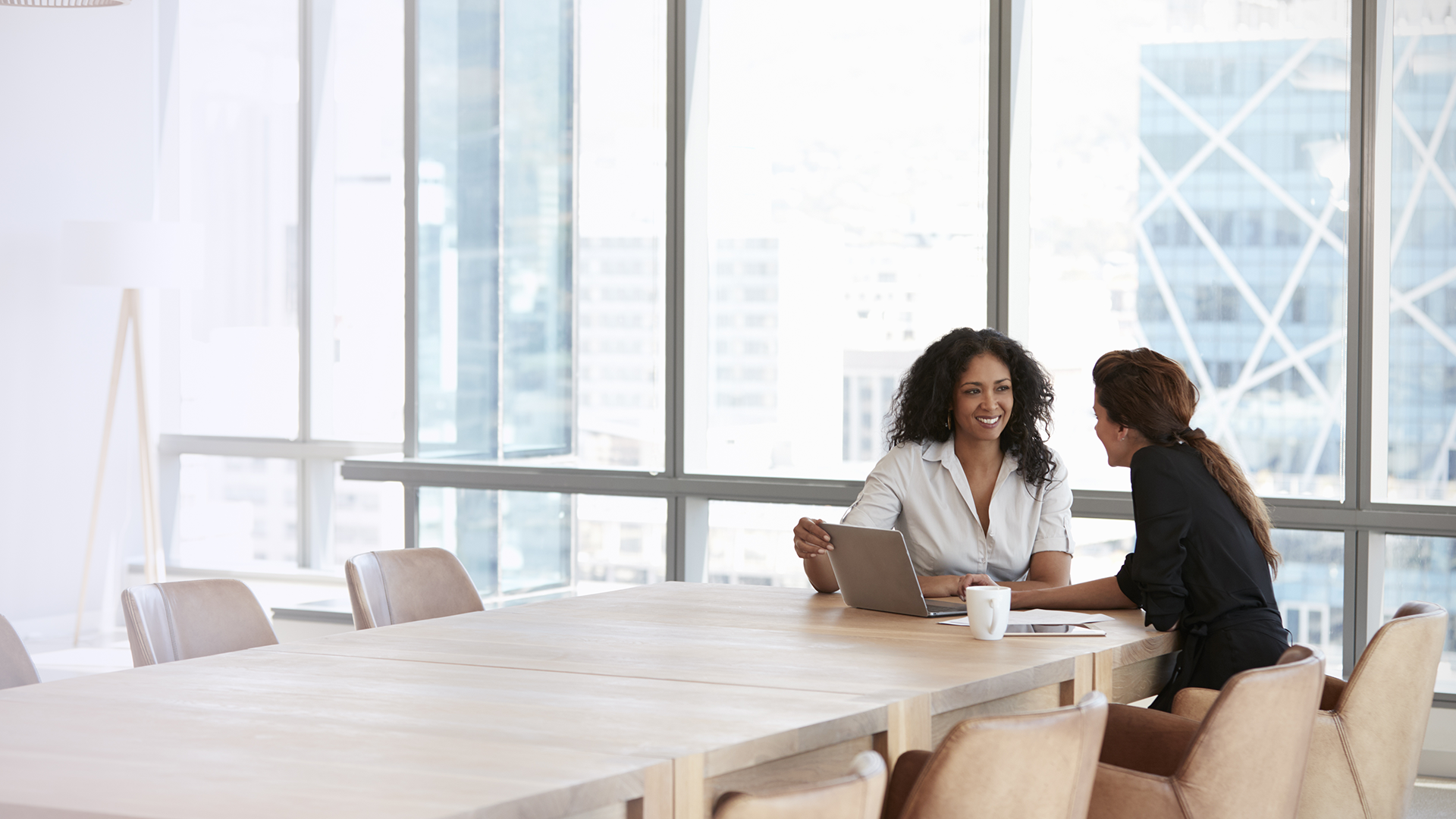 4 Tips to Maintain Candidate Interest in a Competitive Environment