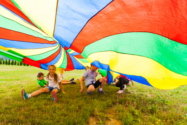 Parachute play: benefits and ideas